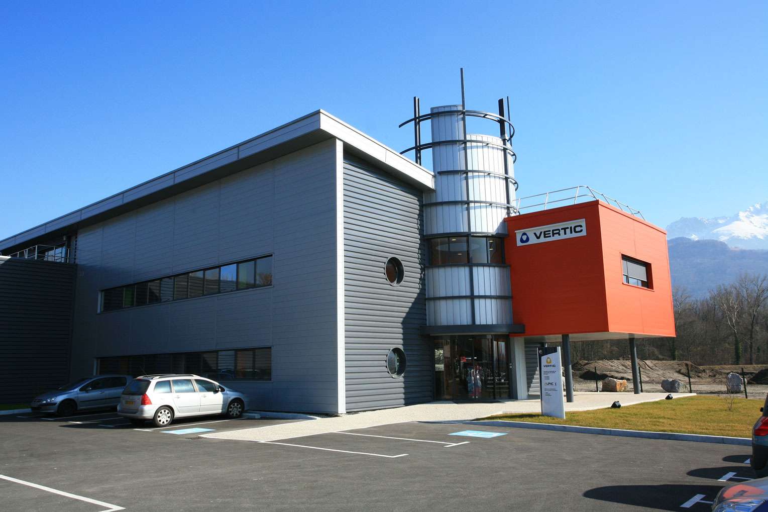 RETOUR AUX RÉFÉRENCES